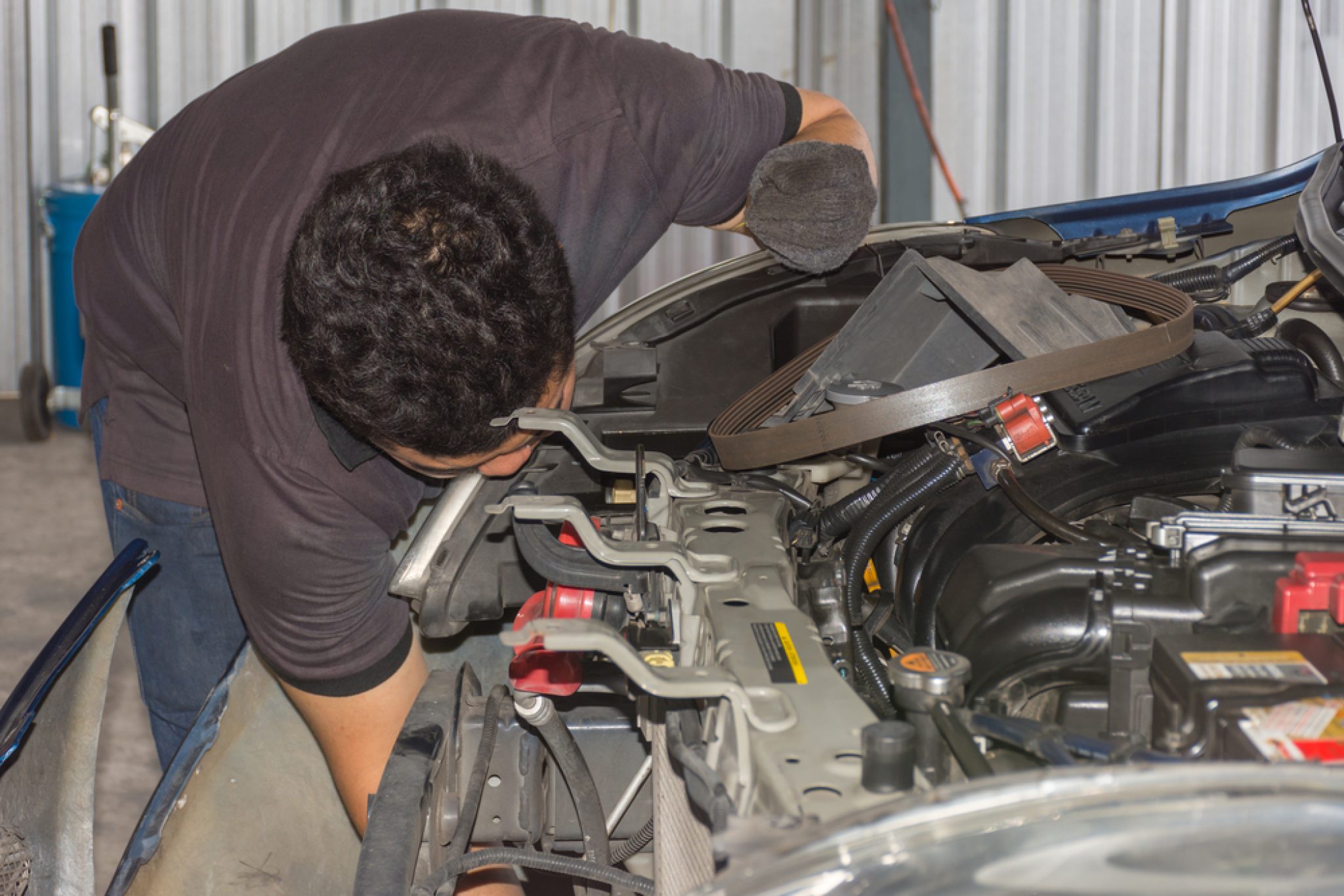 How to Lift an Engine Without a Hoist - the Easy Way - Engine Hoist