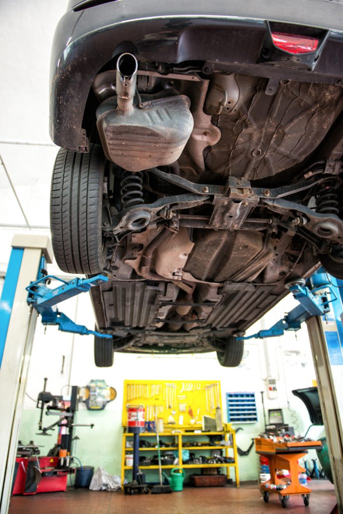 Different Types of Car Hoists: Discover What's Right for You - Engine Hoist